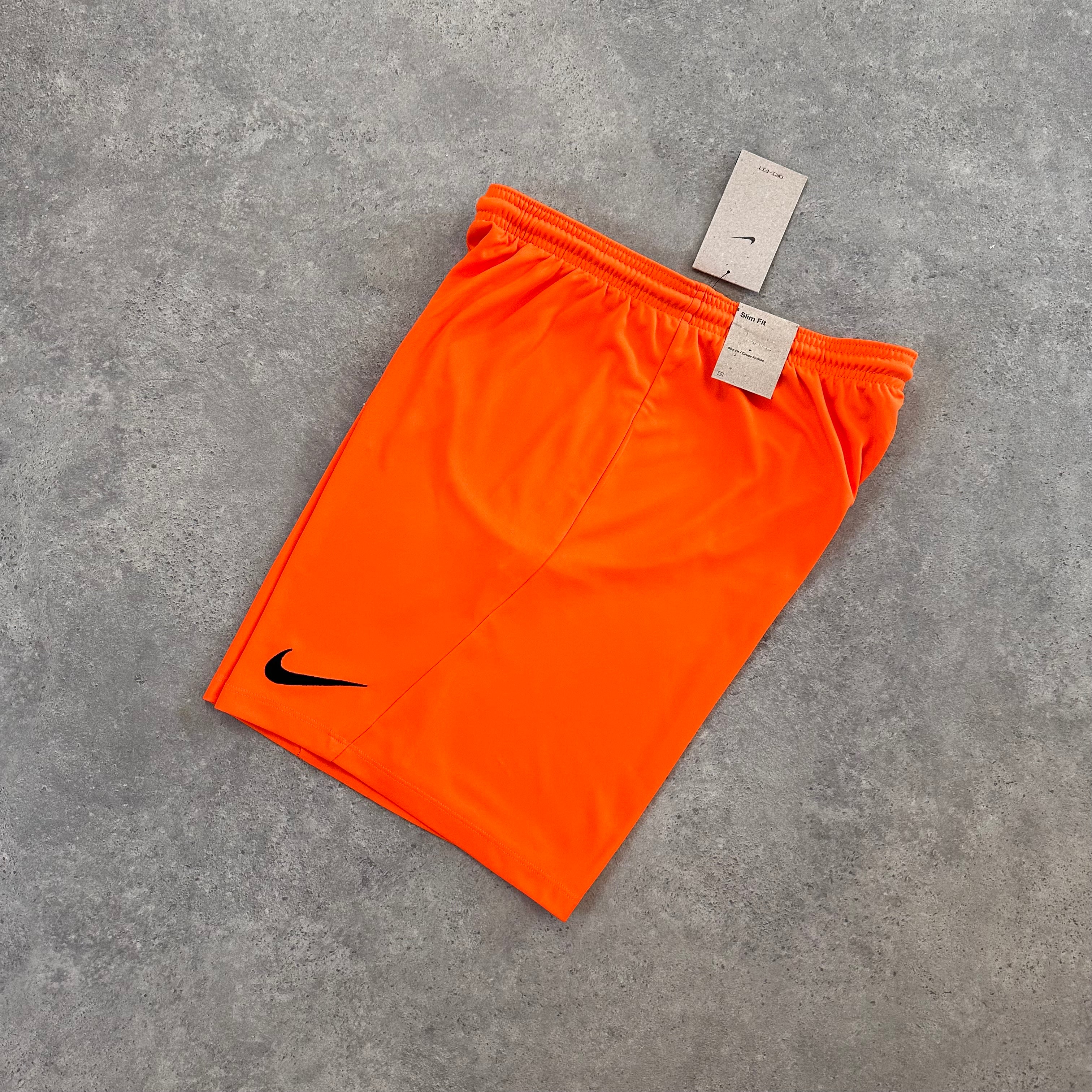 NIKE LOGO ESSENTIAL SHORTS - ORANGE – CREP MOVEMENT LTD