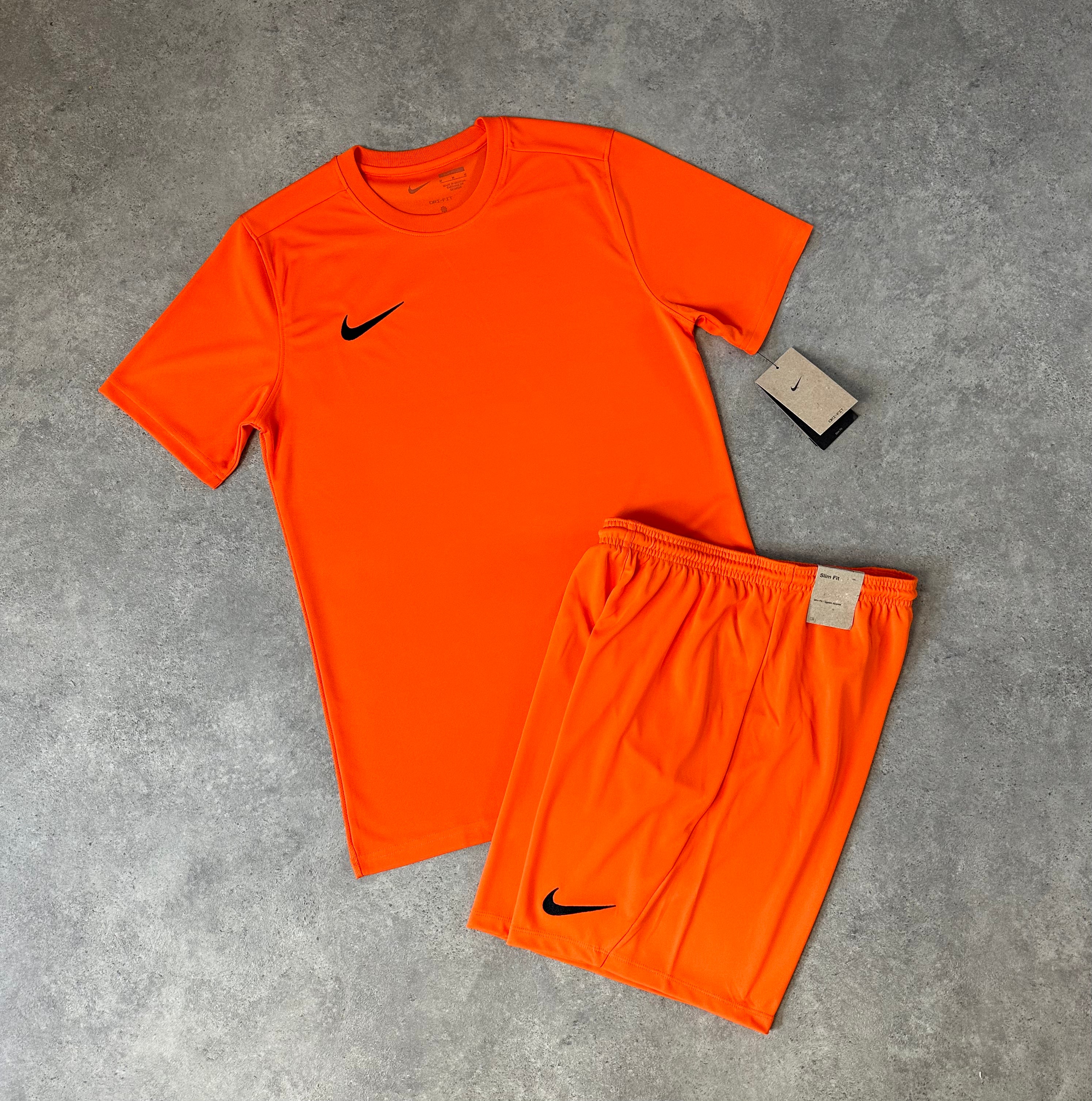 NIKE LOGO ESSENTIAL SET - ORANGE – CREP MOVEMENT LTD